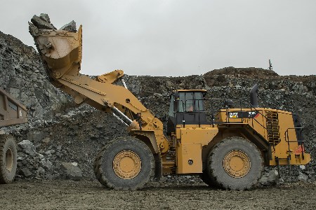 CAT reveals new electric drive model of the popular 988K loader, called ...